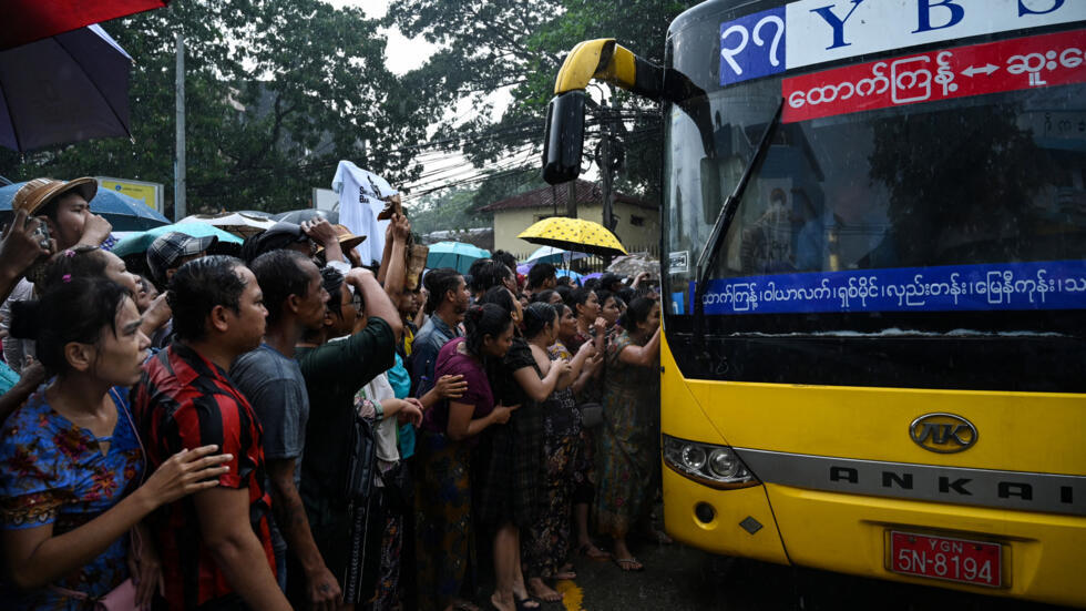 Former UK ambassador, other ex-prisoners leave Myanmar after junta amnesty